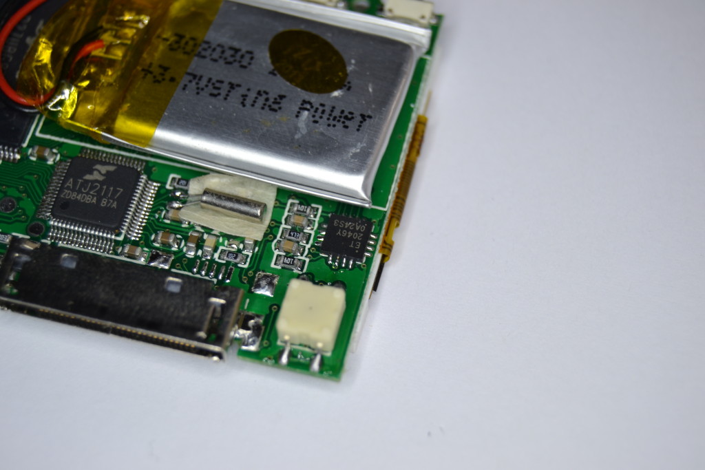 6.Gen iPod Nanon Clone Teardown – zeflo